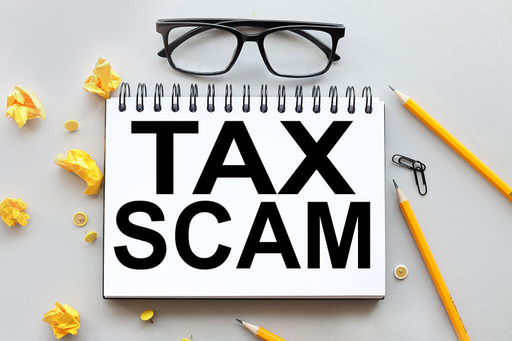Common Tax Scams: How To Avoid Them For Seniors | SummerHouse Senior Living