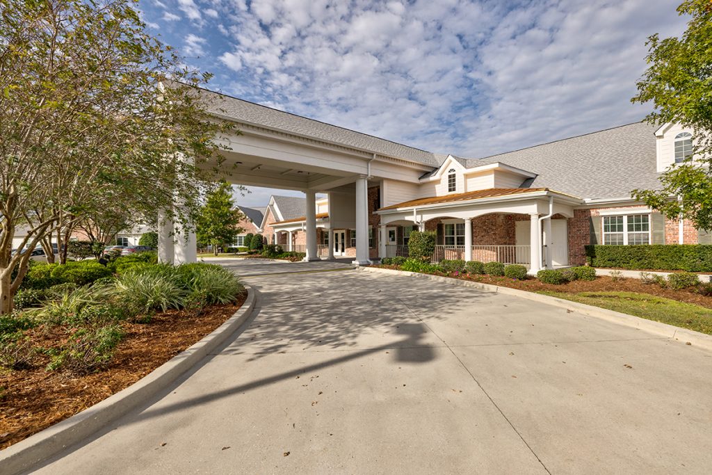 Senior Living Photo Gallery - SummerHouse Ashton Manor