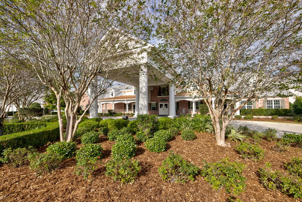 Senior Living Photo Gallery - SummerHouse Ashton Manor