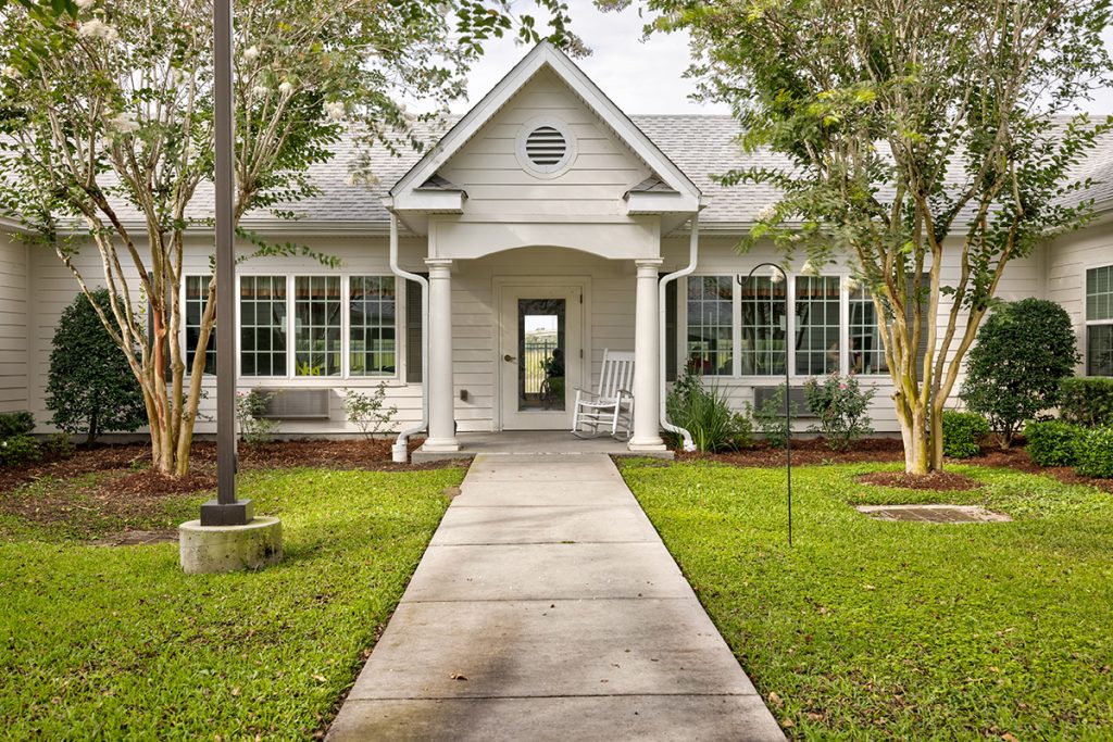 Senior Living Photo Gallery - SummerHouse Ashton Manor