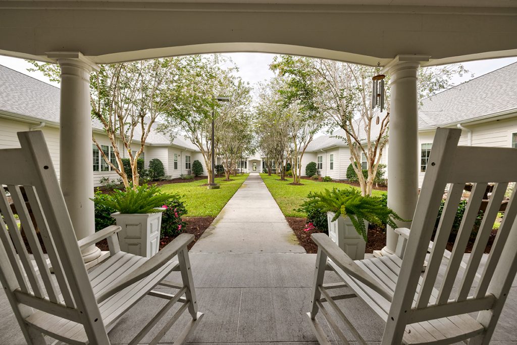 Senior Living Photo Gallery - SummerHouse Ashton Manor